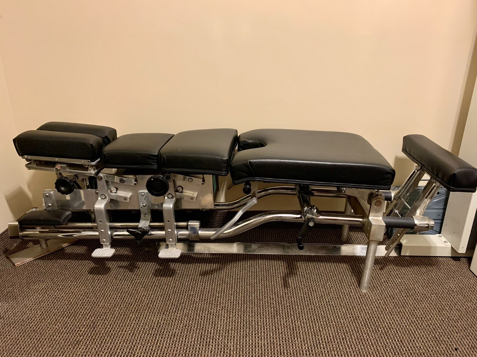 Chiropractic table. Zenith 60 Pierce stationary black leather table. | eBay