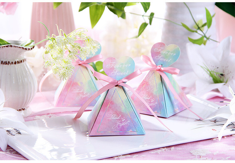 1-100X Dreamy Triangle Paper Party Wedding Favour Sweet Boxes + Ribbons ...