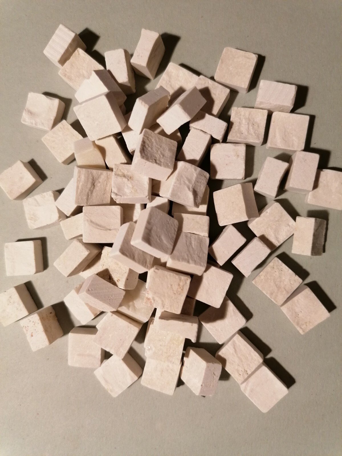 Tessere in marmo per mosaico bianco trani 1x1x0,5 cm, 200 gr 150 pezzi ...