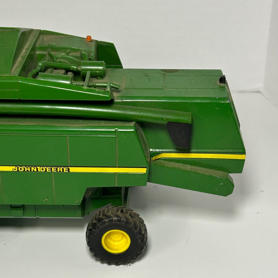 2000 ERTL John Deere 2266 Combine, 1/32 Scale Incomplete with Some ...