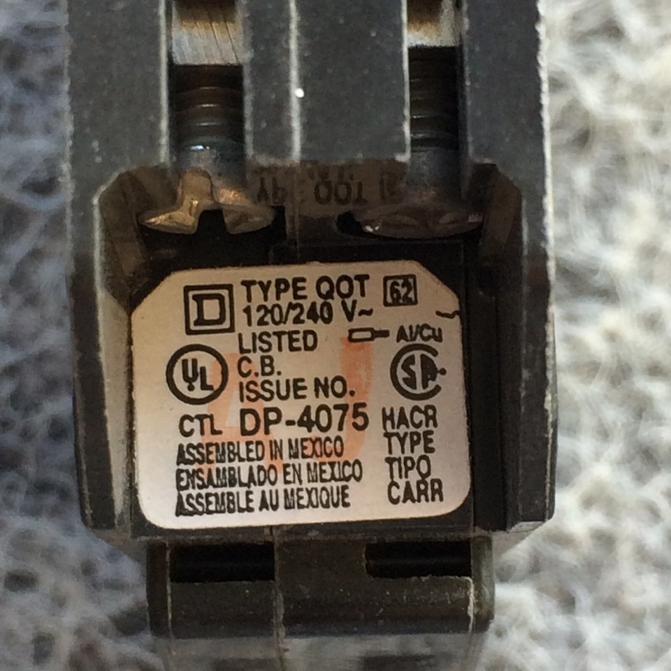 Square D QOT2020 QO2020 1 Pole Mini 20 Amp Tandem Dual Circuit Breaker ...