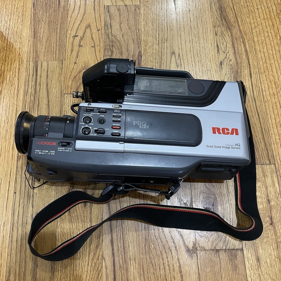 RCA CAMCORDER VHS PRO EDIT Autofocus Retro Video Camera Model CC320 ...