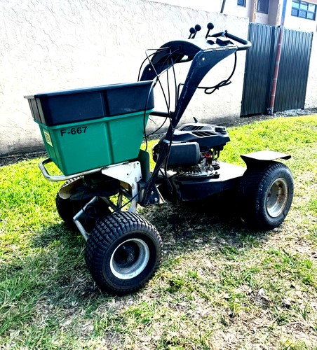 LESCO Granular Spreader 125 lb Hopper St. Frame Gas Engine Runs Great ...