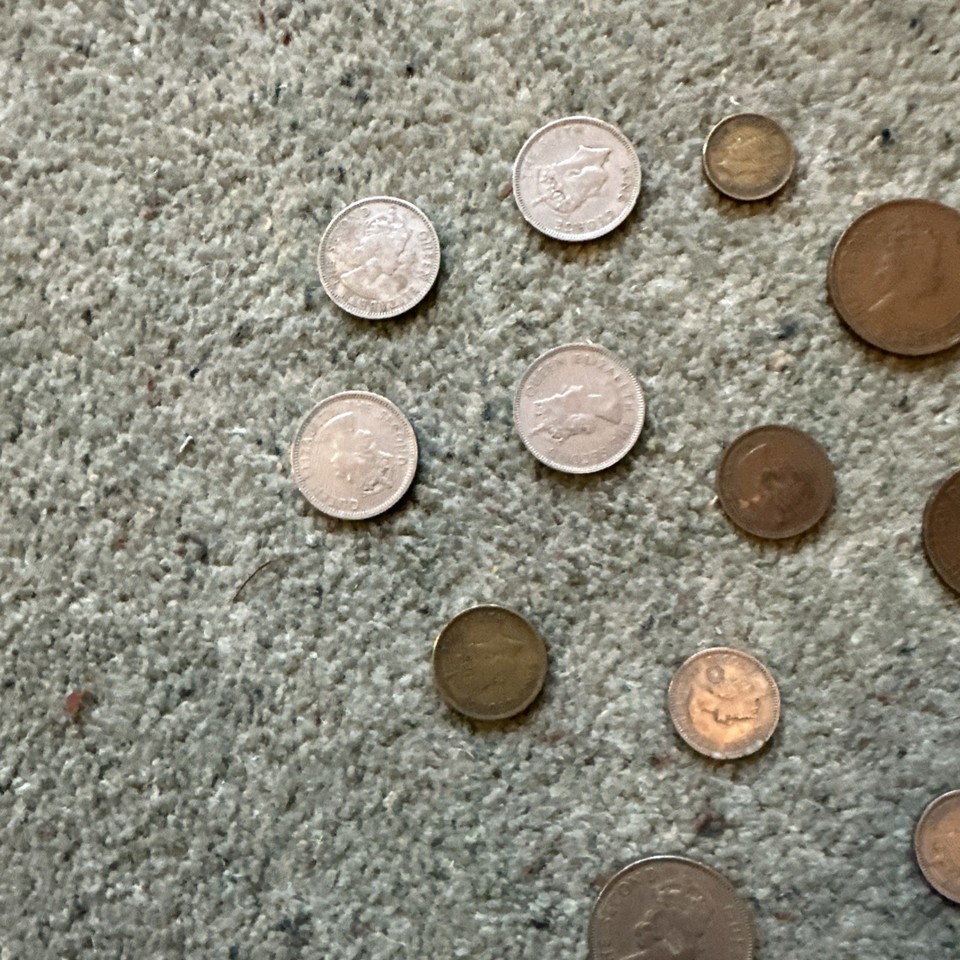 Job lot of British Commonwealth coins x 19. Cyprus Hong Kong Mauritius ...
