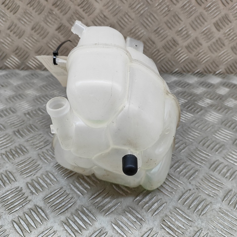 VOLVO S60 MK3 Expansionskühlmittelbehälter 31465682 2.0 Hybrid 2020 ...