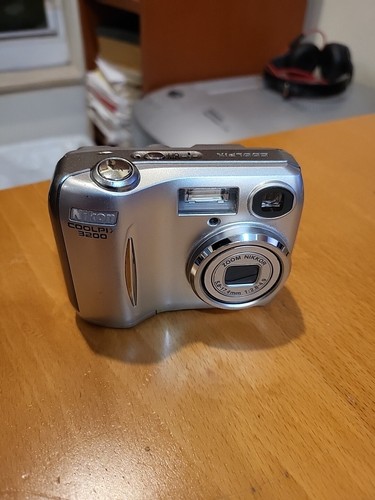 Nikon Coolpix 3200 Digicam 3.2mp Digital Camera UNTESTED FOR PARTS ONLY ...