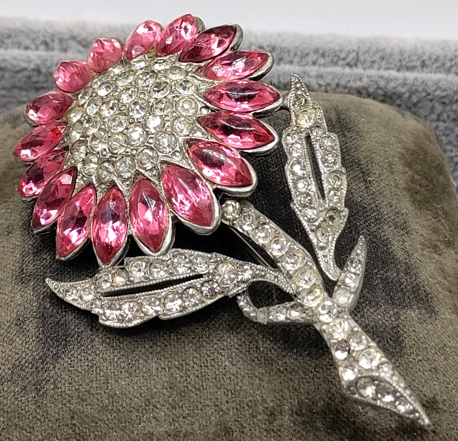Vintage 40's Pot Metal Fuchsia & Clear Rhinestone Flo… - Gem