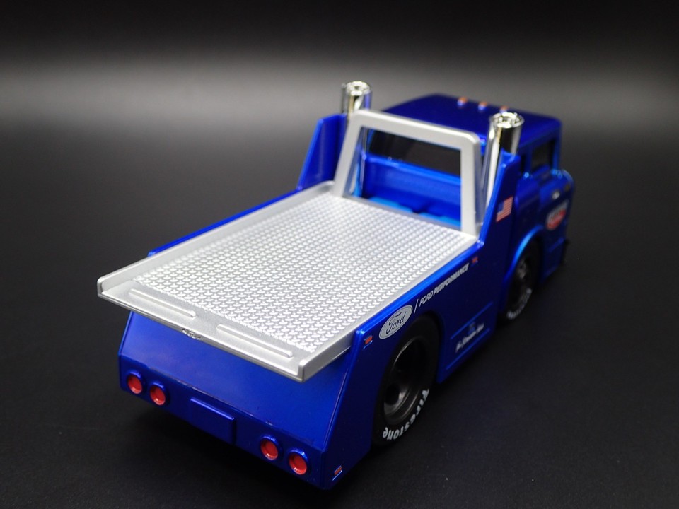 1966 66 FORD C600 FLATBED CAR HAULER BLUE 1:64 SCALE DIORAMA DIECAST ...
