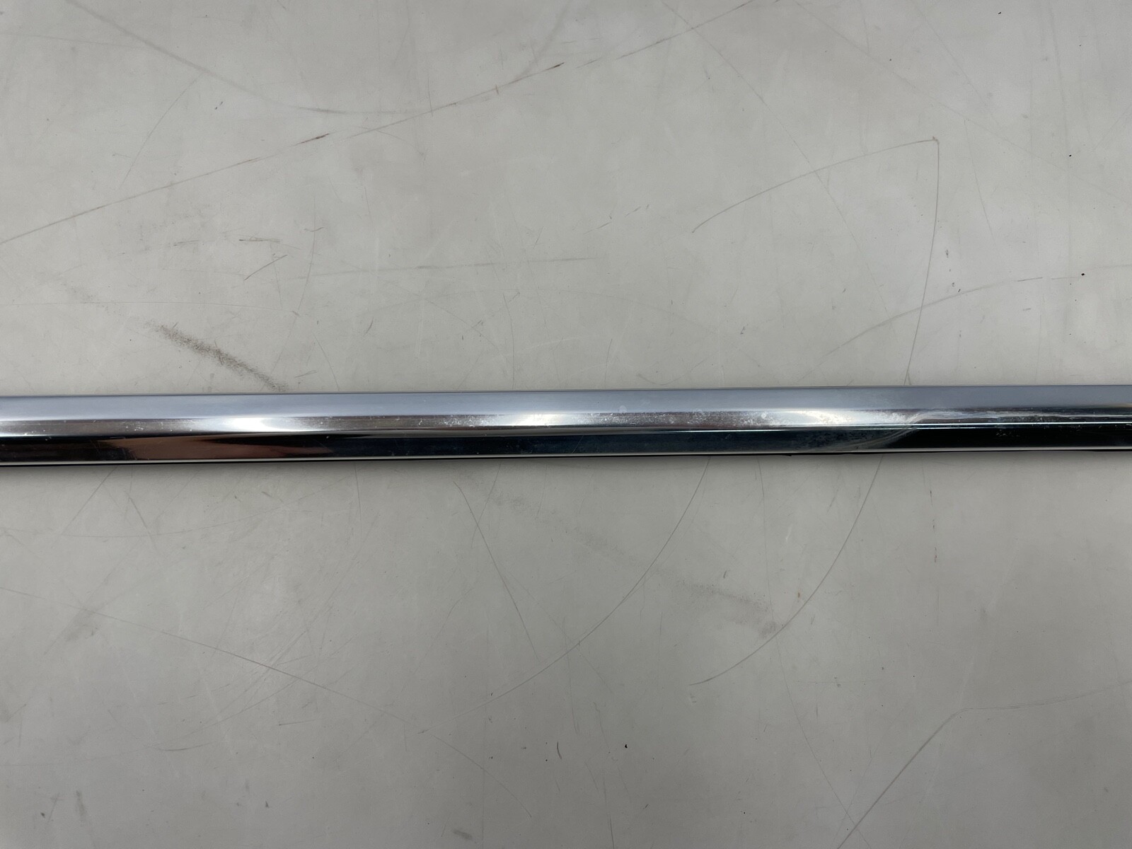 2011-2016 BMW 528i 535i 550i F10 FRONT LEFT DRIVER DOOR WINDOW BELT ...