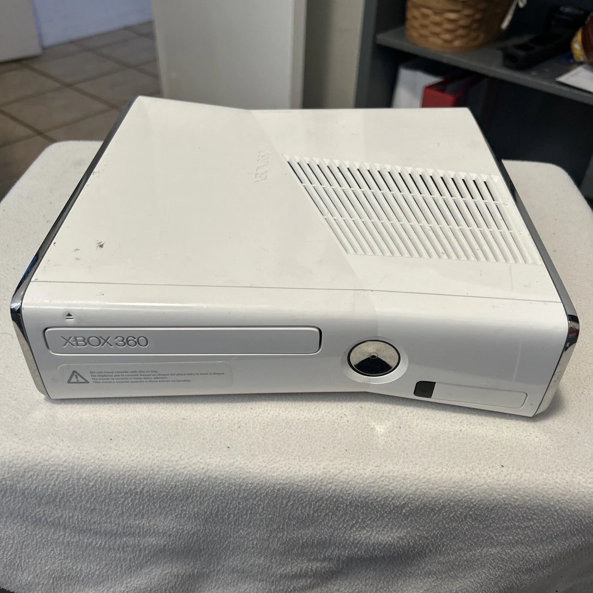 Xbox 360 Slim 4gb White