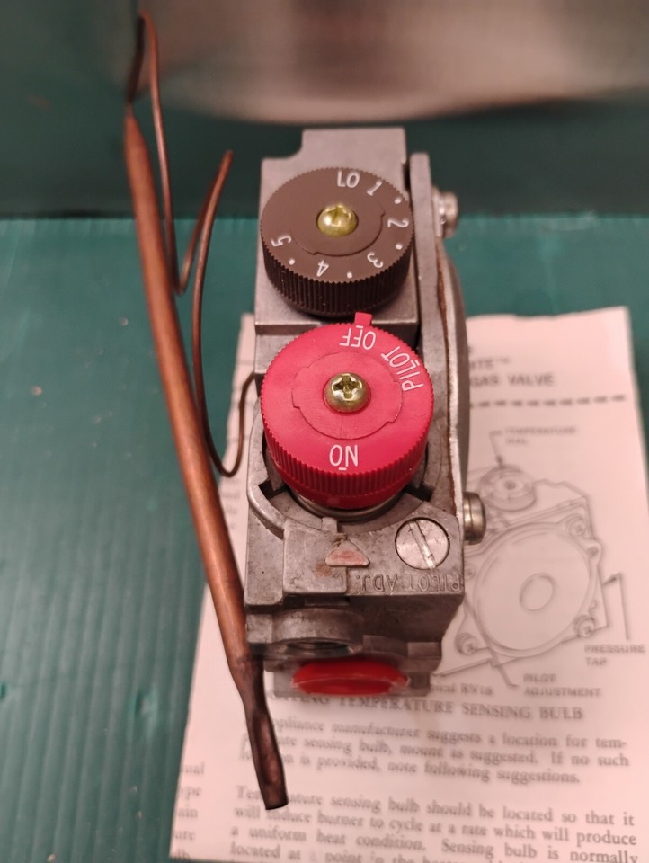 ITT General Control RV18AA02 Thermostatic Combination Gas Valve 13" CAP ...