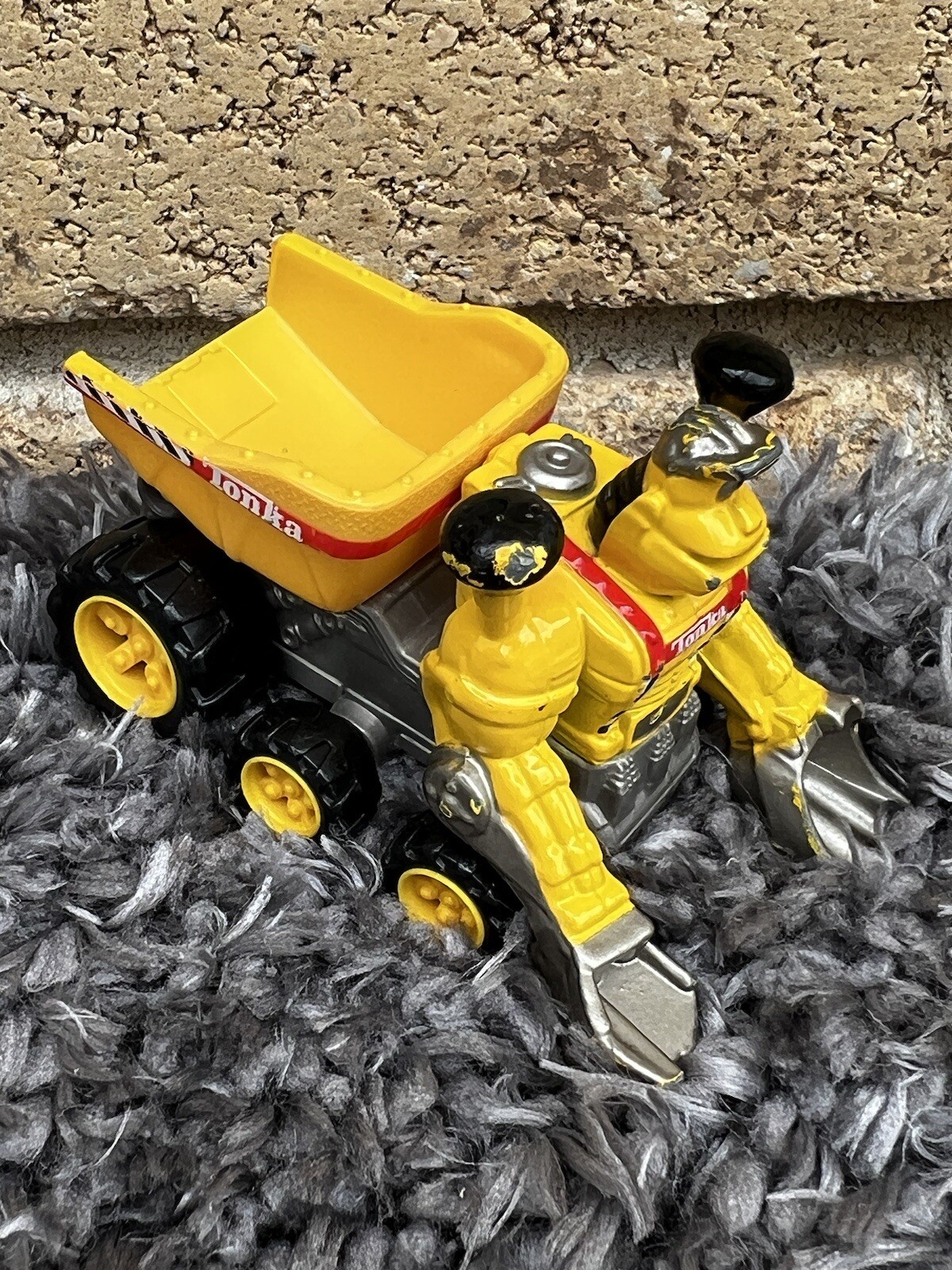 MAISTO Hasbro 2001 Tonka Tucker the Truckbot Diecast Dump Truck Lil ...