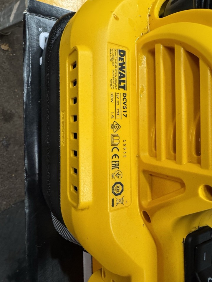 Dewalt DCV517 18V Battery-Powered Hoover Vacuum Cleaner Unit Only | eBay UK