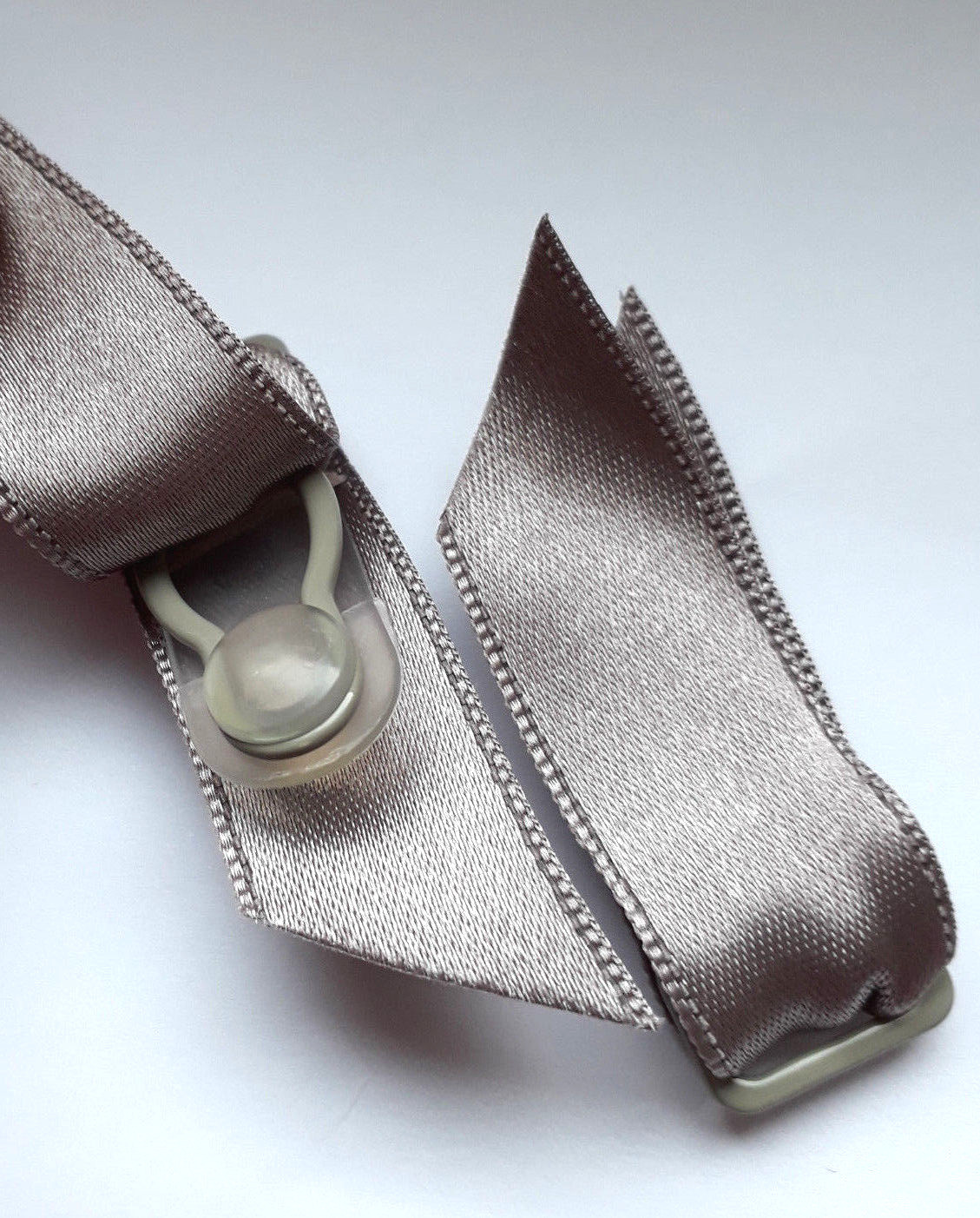 2 Strumpfhalter Klemme Strapshalter Korsett Clip Satinband diverse ...
