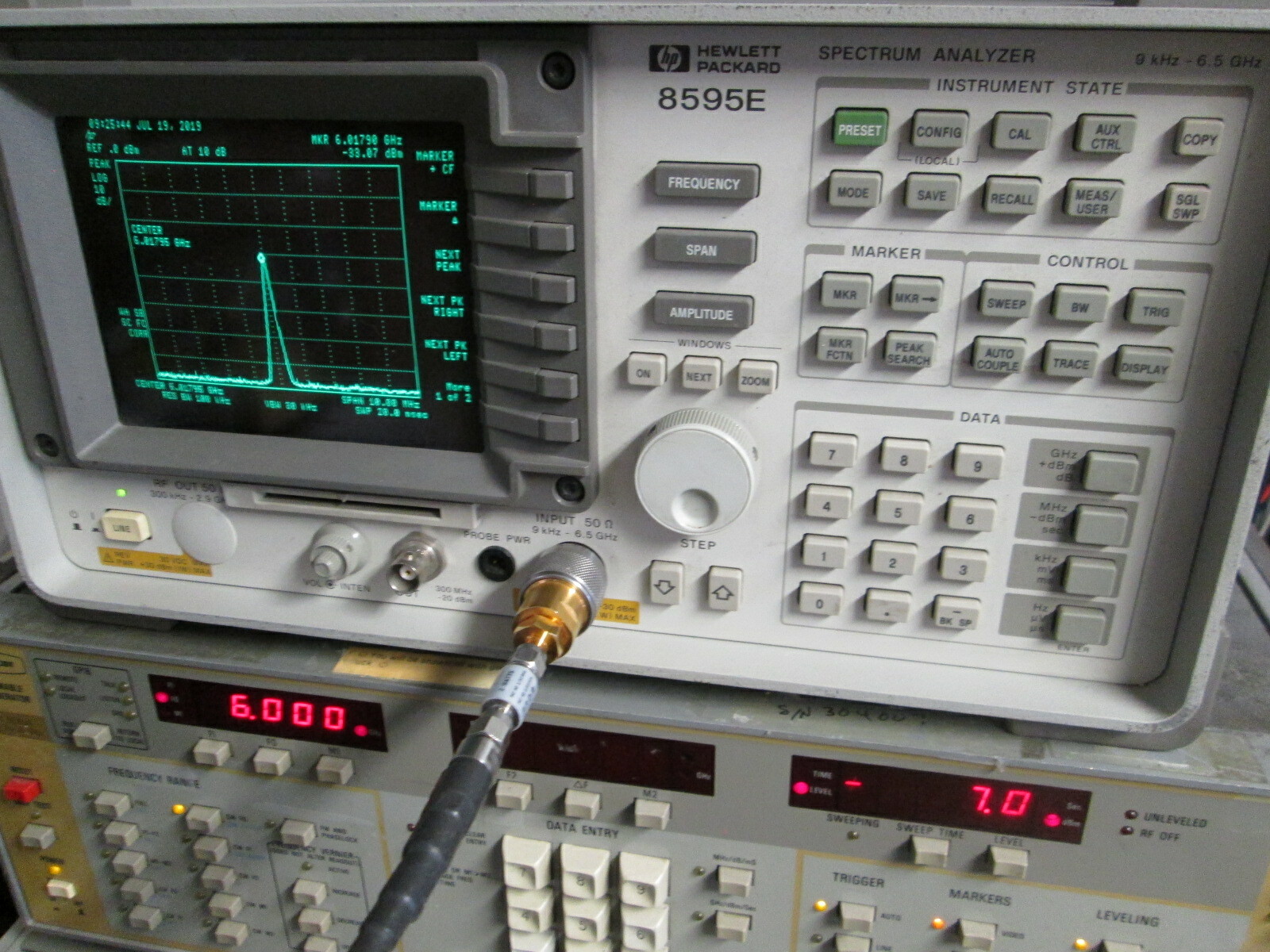 6.5 GHz Spectrum Analyzer 30 Hz Resolution BW opt TESTED Self Cal OK ...