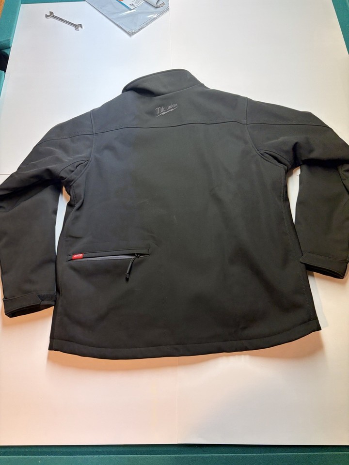 Milwaukee M12 Heated Jacket Size Large with Battery Included | eBay