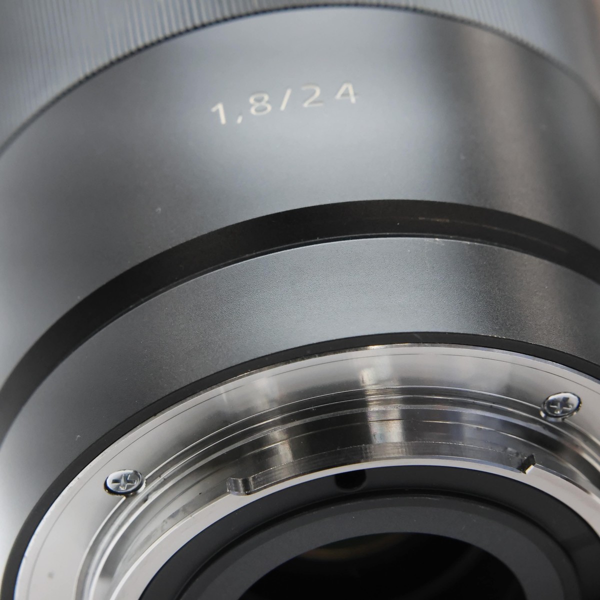 SONY ZEISS Sonnar T* E 24mm F/1.8 ZA SEL24F18Z (E mount) APS SONY ZEISS Sonnar T* E 24mm F/1.8 ZA SEL24F18Z (E mount) APS