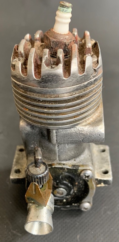 Collectible McCoy .29 model engine w/muffler & engine mount - engine ...