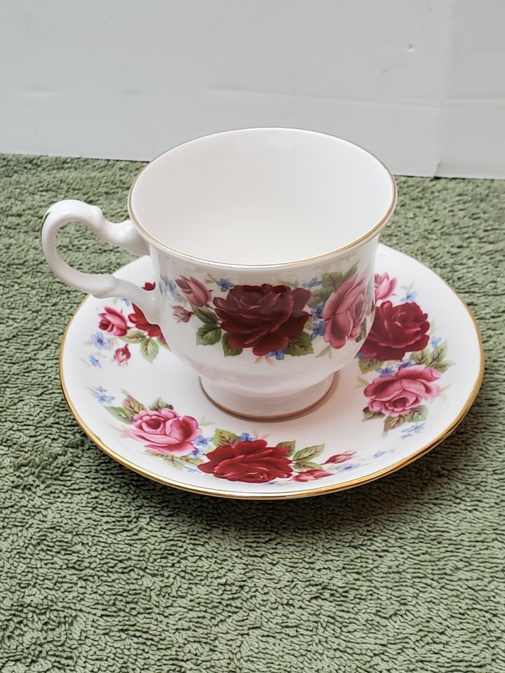 Small Queen Anne Fine Bone China Tea Cup and Saucer Set Pat# 8637 ...