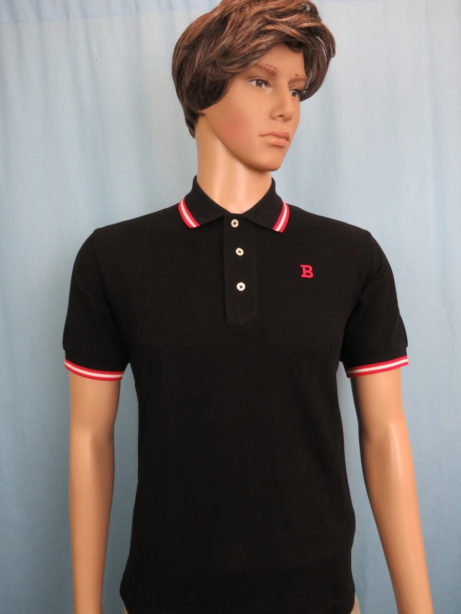 Black T Shirt With Red Collar