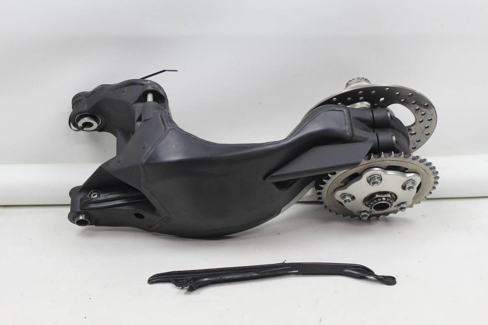 Ducati 848 EVO 11-13 Complete Rear Single Sided Swingarm Eccentric Hub ...