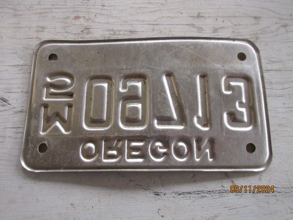 EXPIRED OREGON STATE MOTORCYCLE LICENSE PLATE GOLD/BLUE M5 09713 | eBay