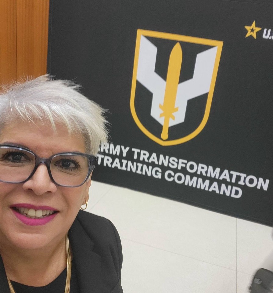 U.S. ARMY TRANSFORMATION AND TRAINING COMMAND T2COM PATCH OCP WITH HOOK ...