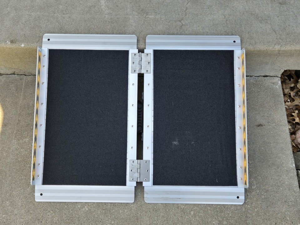 ORFORD Portable Wheelchair Ramp 2 FT Handicap Non-Skid * NEW OPEN BOX ...