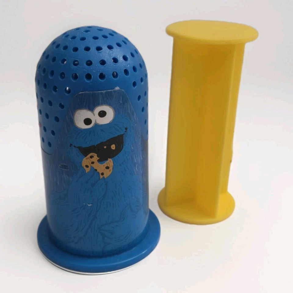 Play-Doh Assorted Accessories with Cookie Monster Fuzzy Pumper 15 ...