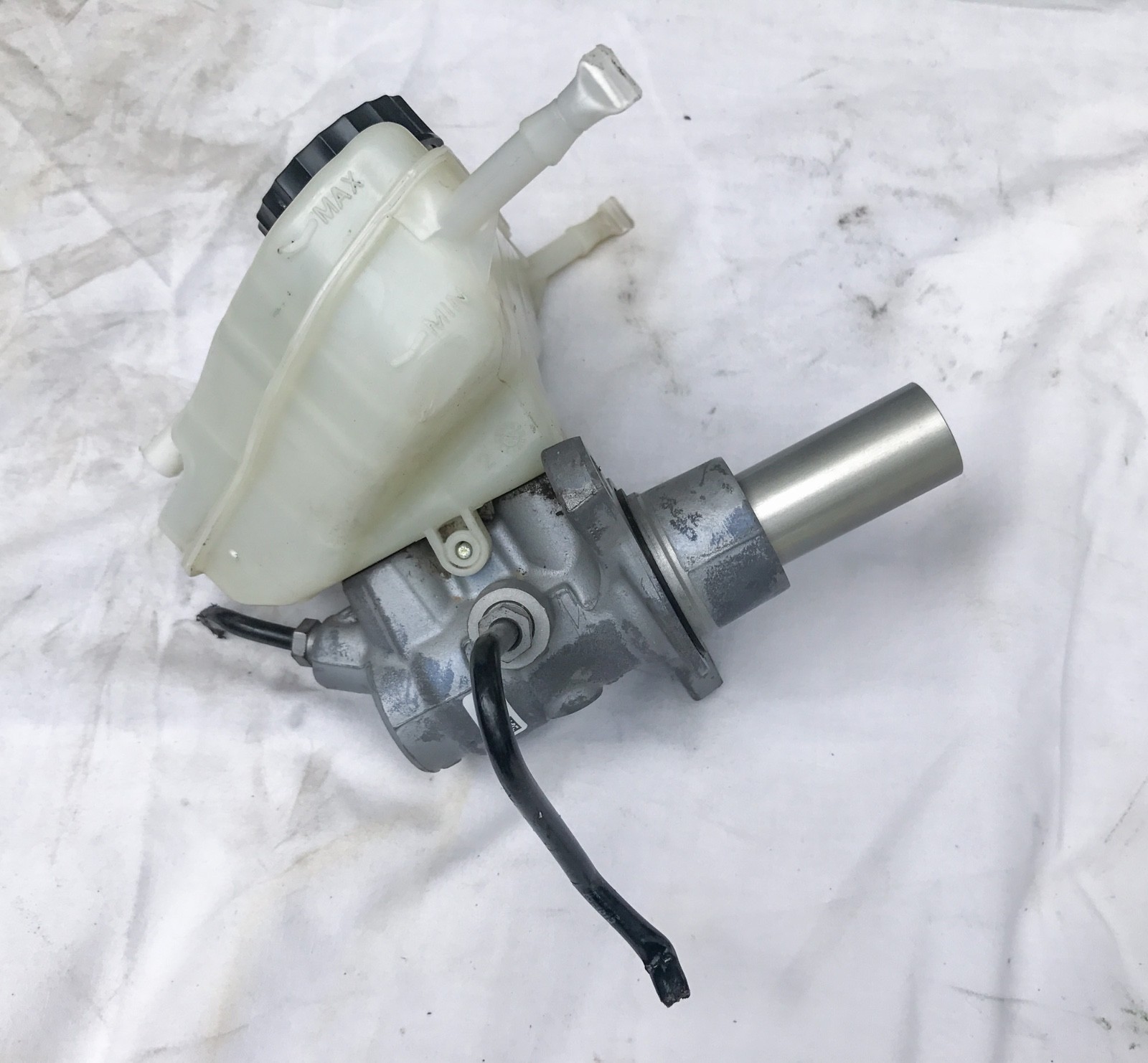 genuine W205 C63s AMG brake fluid reservoir and master cylinder ...
