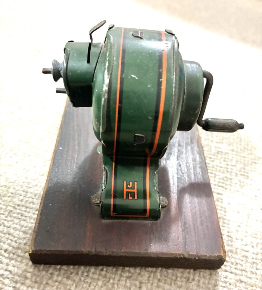 J.L. Hess Dynamobil Crank Friction Motor Lithographed Tin Plate Toy ...