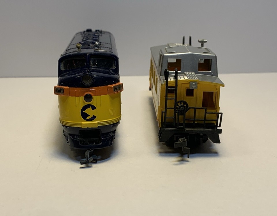 Ho Scale Train Set Chessie System, Reading, Switches,rerailers,Erie ...