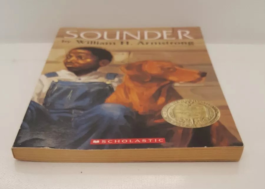 Sounder by William Howard Armstrong Paperback Newbery Medal Grades 5-7 ...