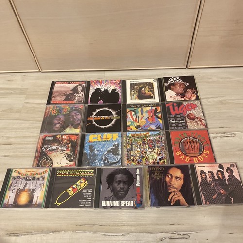 HUGE REGGAE CD LOT BLACK UHURU SIZZLA BARRINGTON LEVY TIGER JIMMY CLIFF ...