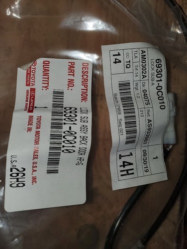 Toyota (Genuine OE) 693010C010 REAR HATCH LOCK AND LATCH ASSEMBLY N.O.S ...