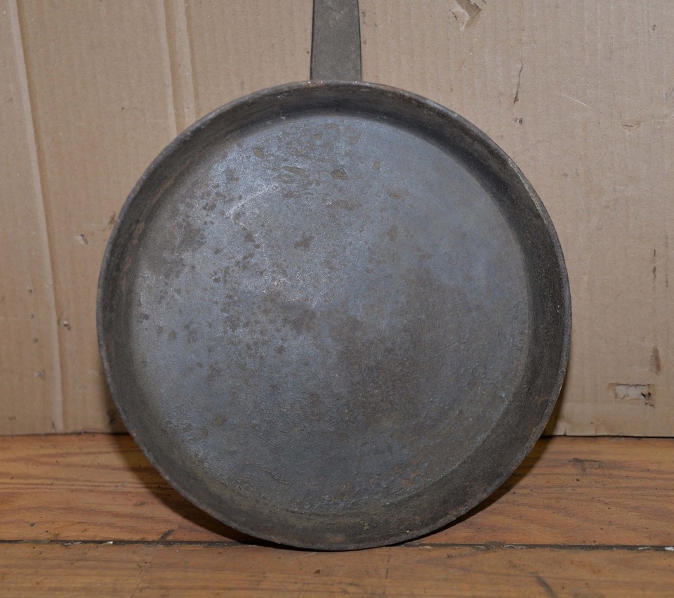 Antique cast iron 11" skillet 3 leg frying pan Civil War reenactors ...