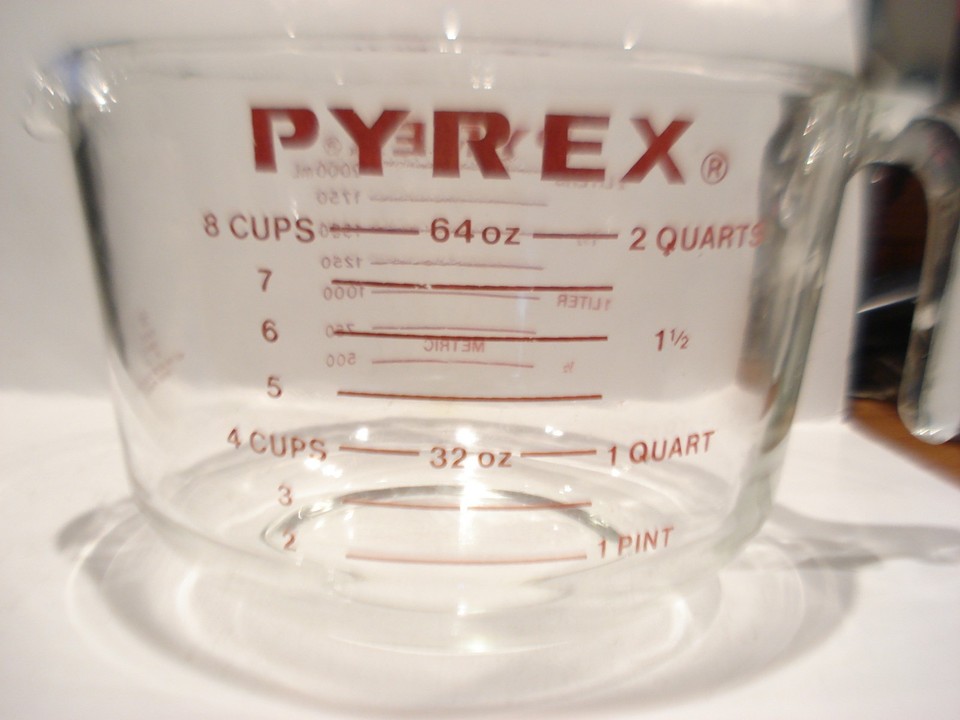 PYREX 8 CUPS 2 QT. 64 OZ. GLASS MEASURING CUP WITH HANDLE - RED ...