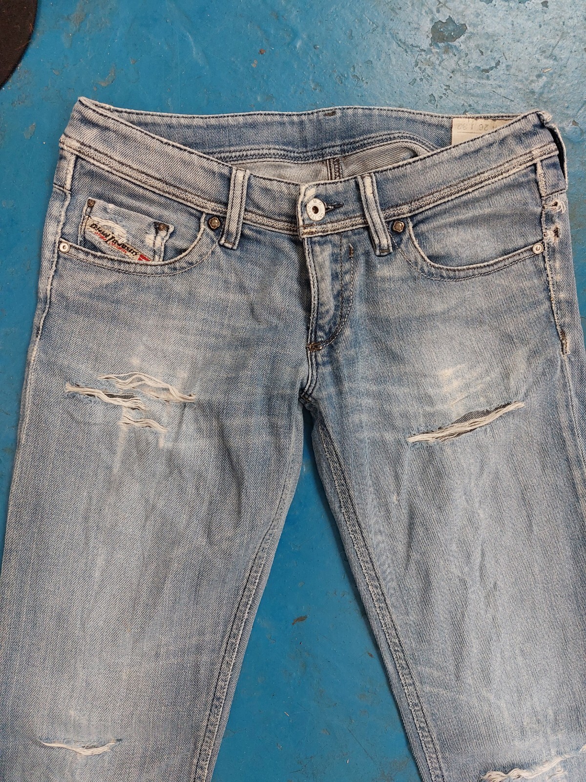 Diesel Lowky Waist 26" Leg 32" Ladies Faded Medium Bl… - Gem