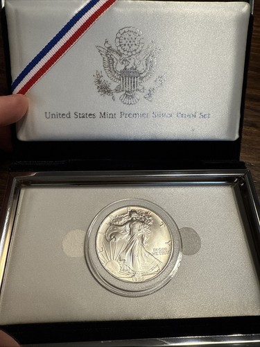 1986 American Eagle $1 Dollar Silver Bullion Coin 1st Year Issue W ...