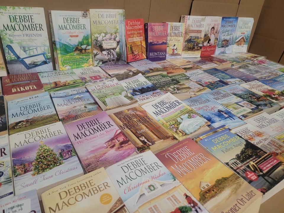 Lot of 10 Debbie Macomber Series Cedar Cove Etc Romance Set UNSORTED PB ...