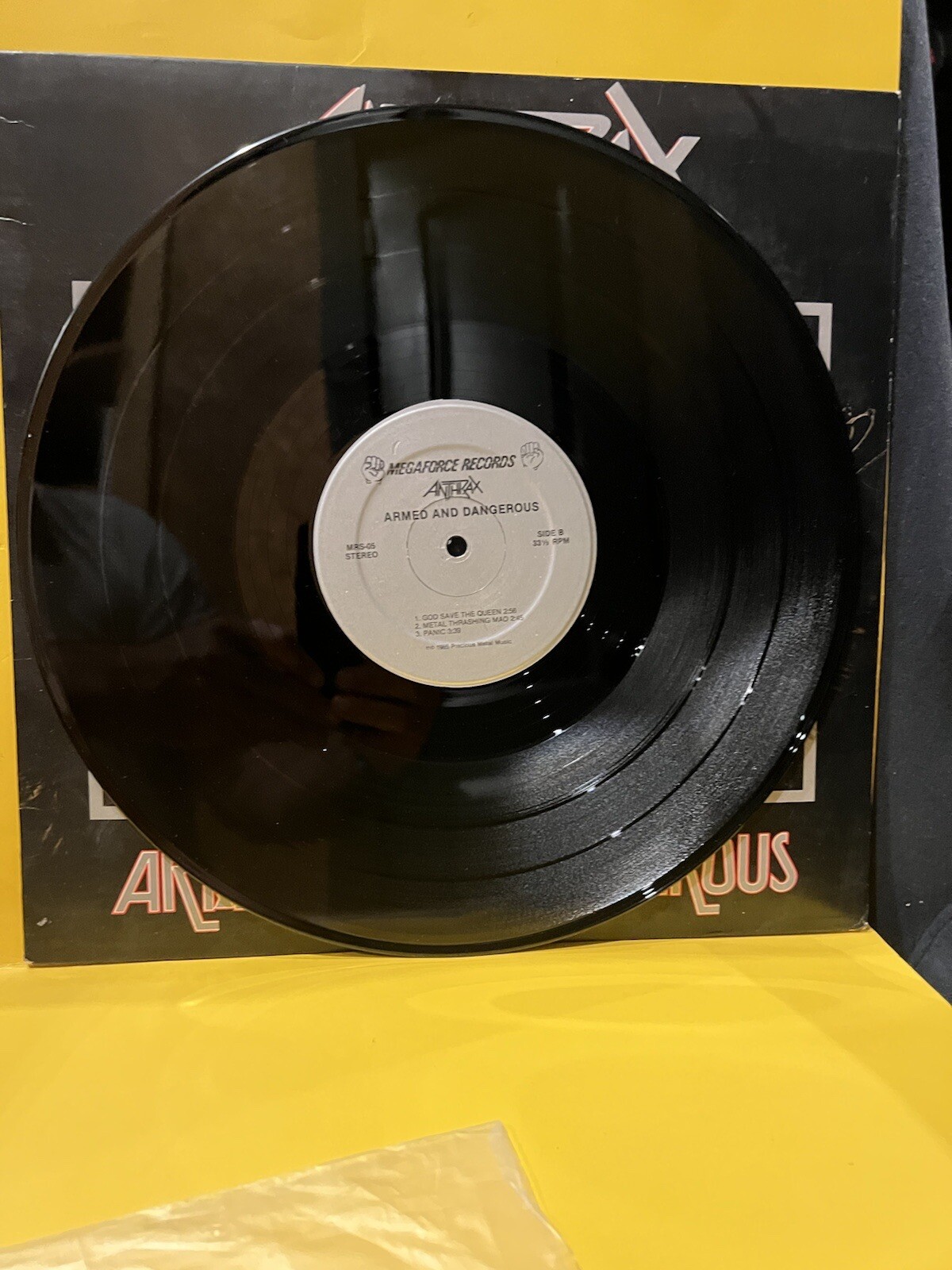 VG ++ Vinyl LP Record Anthrax Armed and Dangerous Autographed by the ...