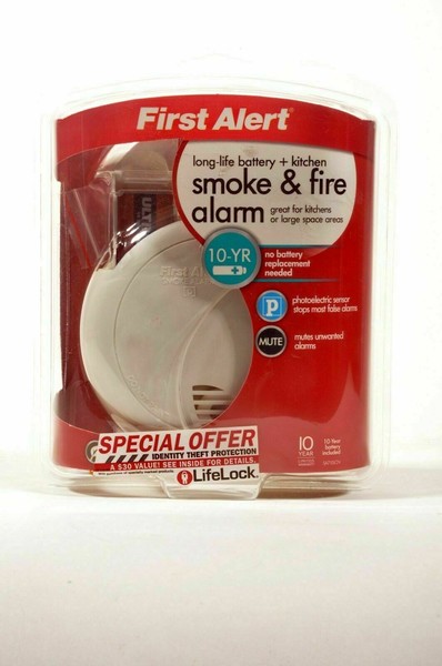 First Alert P1210 Slim Photoelectric Smoke Alarm - White for sale ...