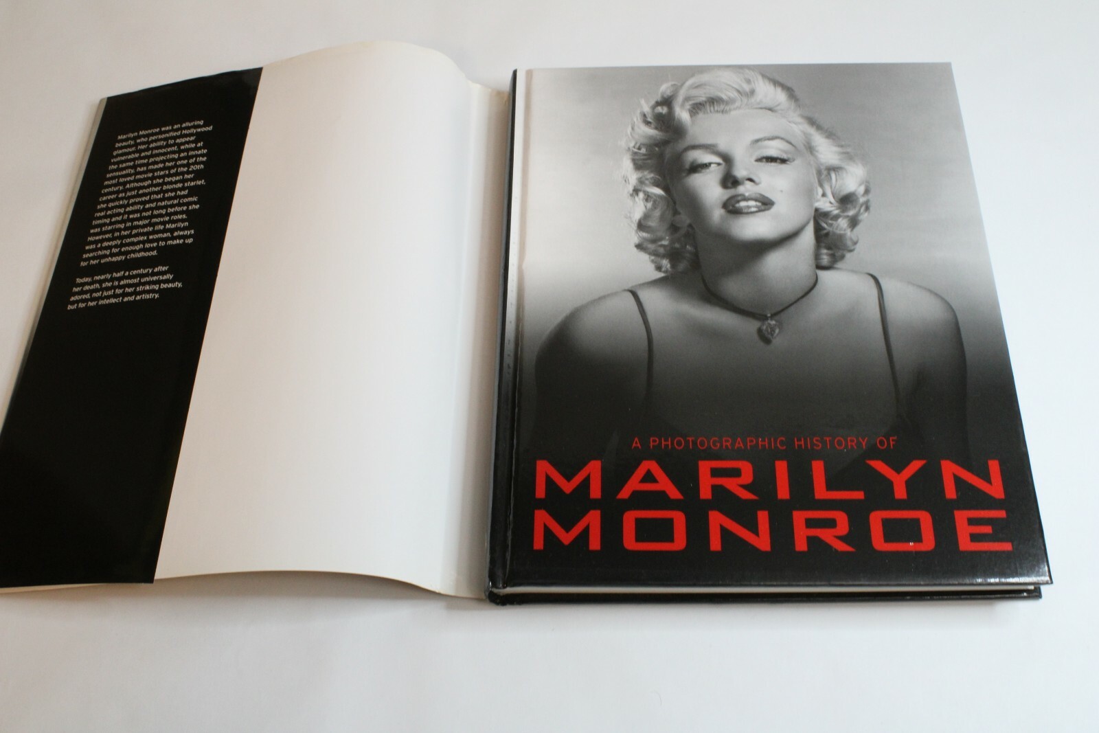 A Photographic History Of Marilyn Monroe Hardcover Book Paragon ...