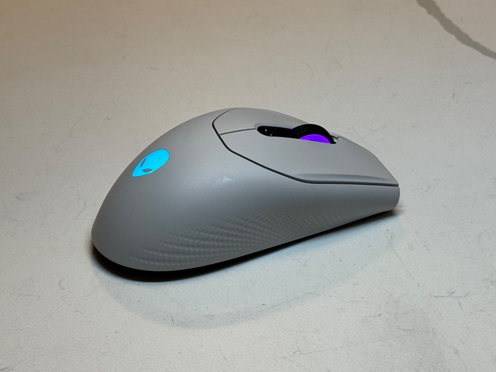 Alienware - AW620M Wireless Optical Gaming Mouse - Wired - Lunar Light ...