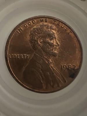1982 No Mint mark Large Date Lincoln Copper Penny 3.1g; Rare double rim ...