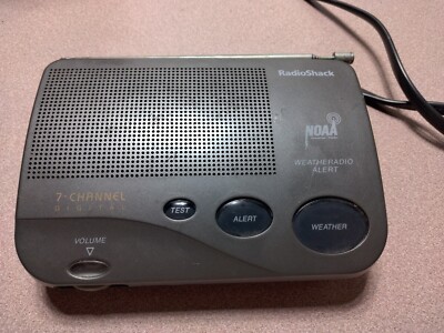 Radio Shack 12-247B Weather Radio Alert 7 Channel NOAA Digital - Works ...