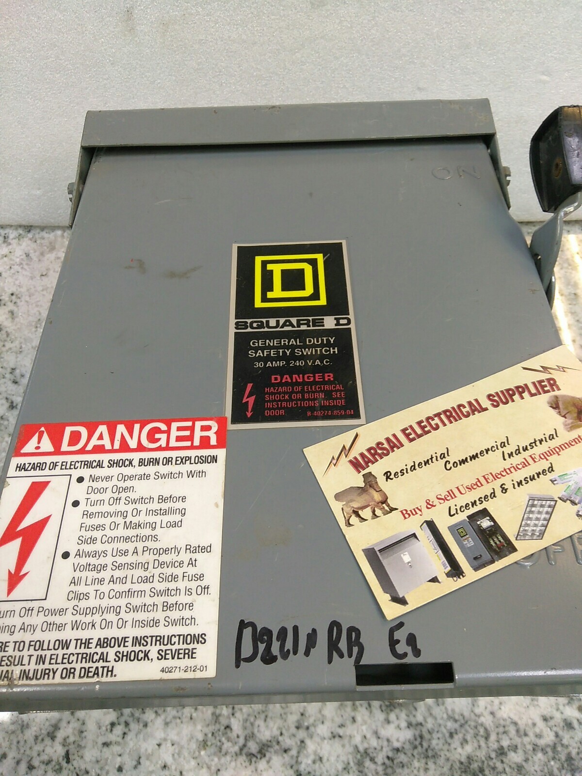 SQUARE D SAFETY Disconnect SWITCH D221NRB SER E2 3R ENCLOSURE NONFUSED ...