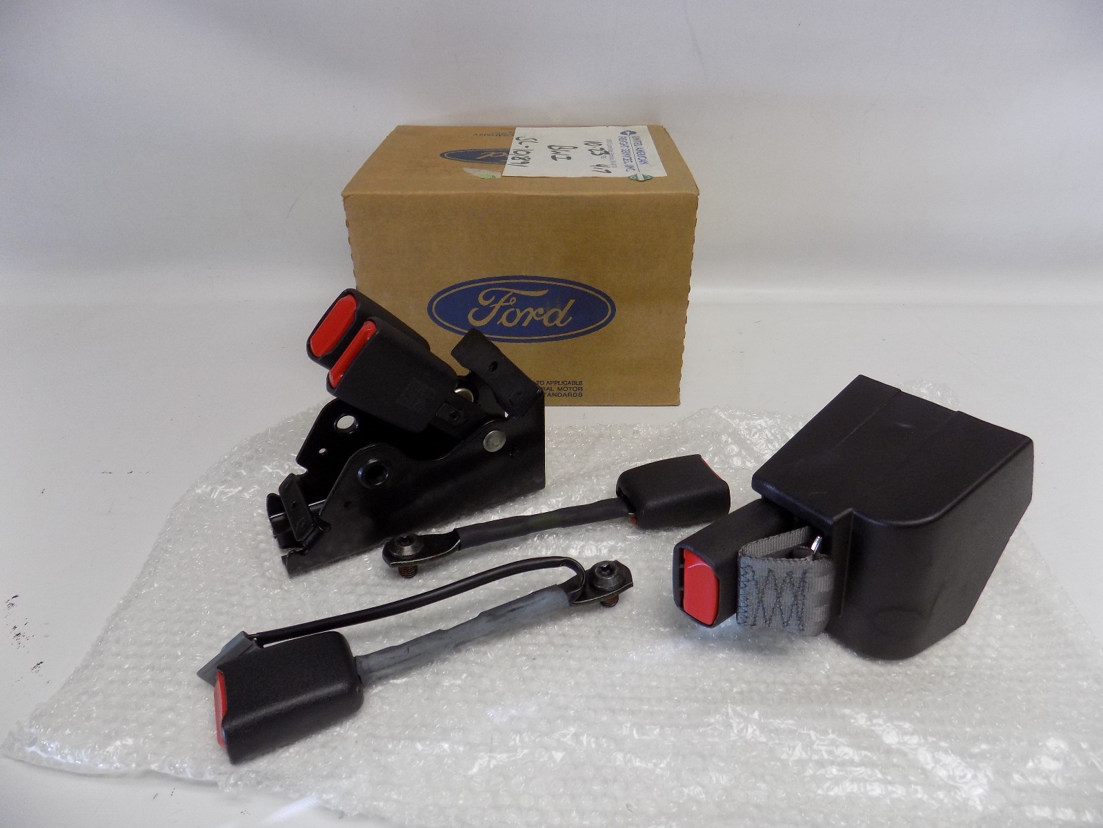 New OEM Ford Seat Belt Buckle Kit Assembly F2TZ78611A72D | eBay