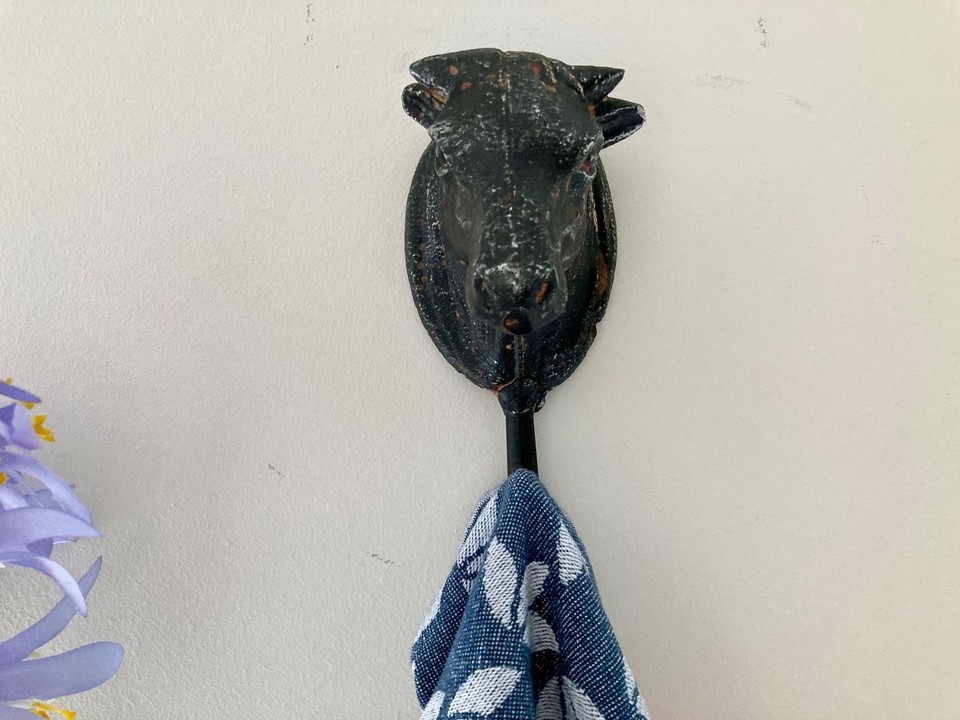 Cast Iron Cow Hook Hanger - Wall Mounted - Distressed Black Metal | eBay
