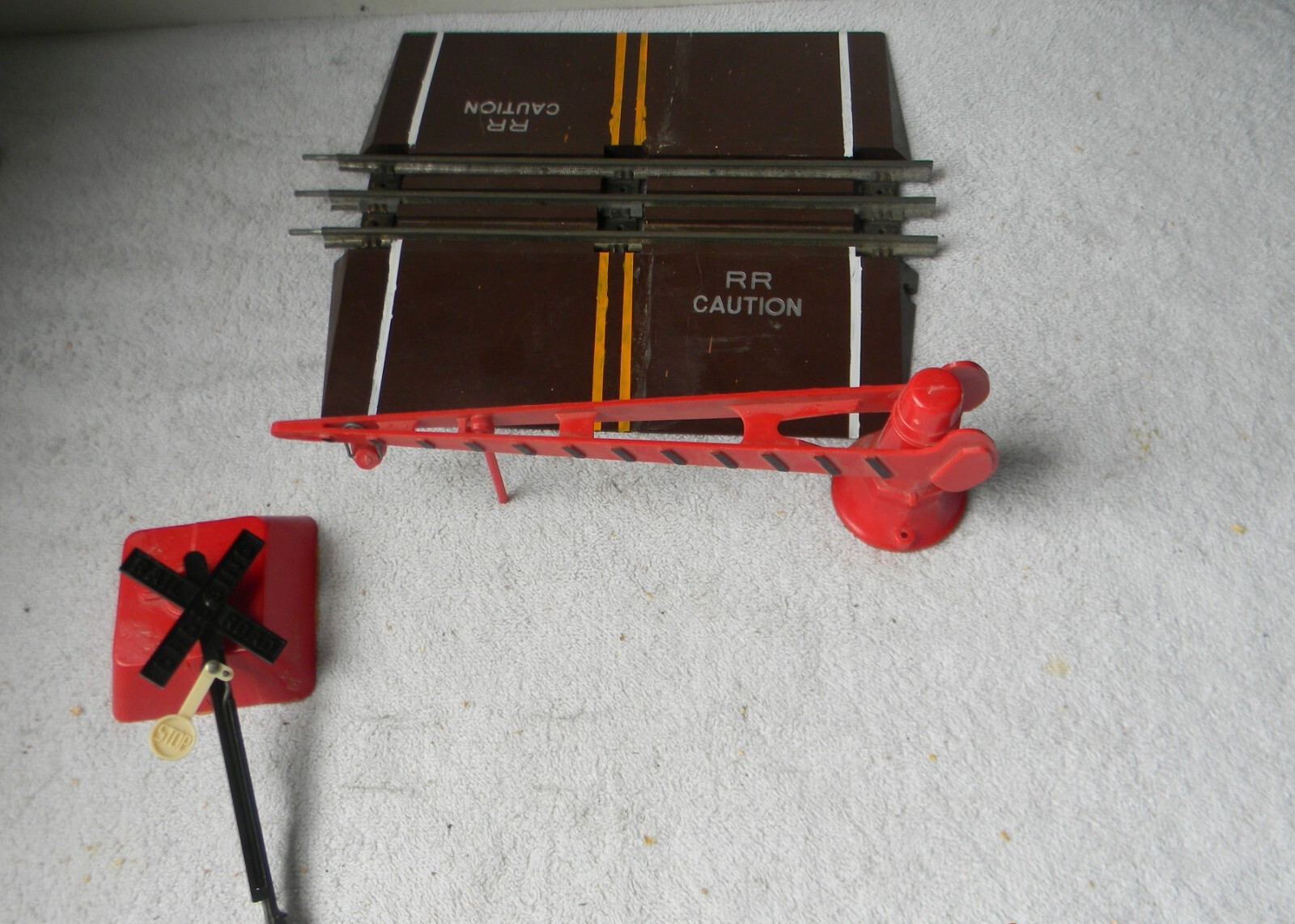 Marx Railroad Grade Crossing & Crossing-Gate w/Lantern - Non-operating ...